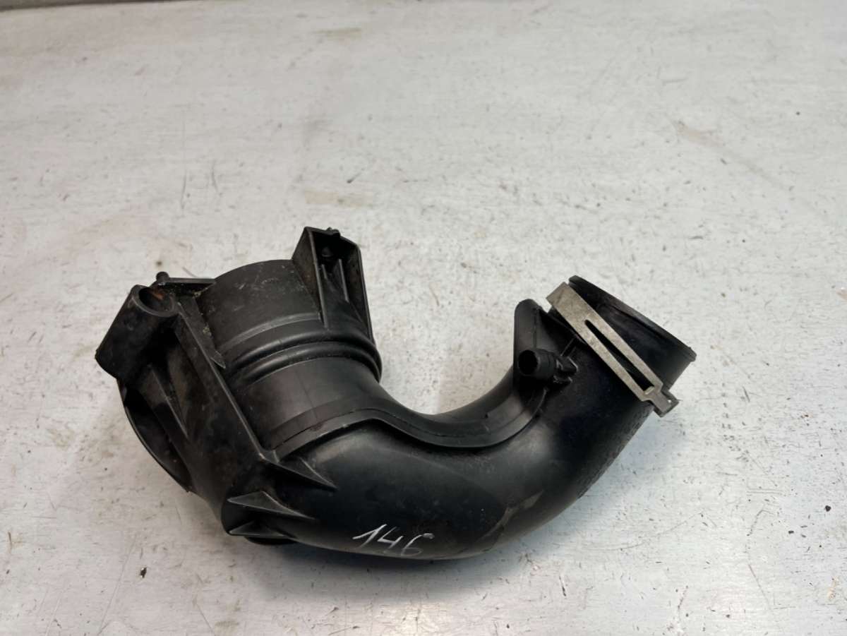 Патрубок воздушного фильтра Mercedes C W204, 2010 г. 6420900344 ...